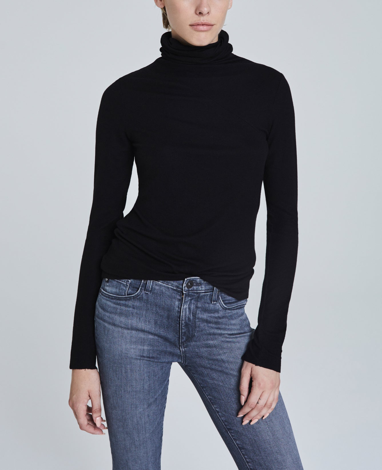 Womens Chels Turtleneck True Black – AG Jeans Outlet